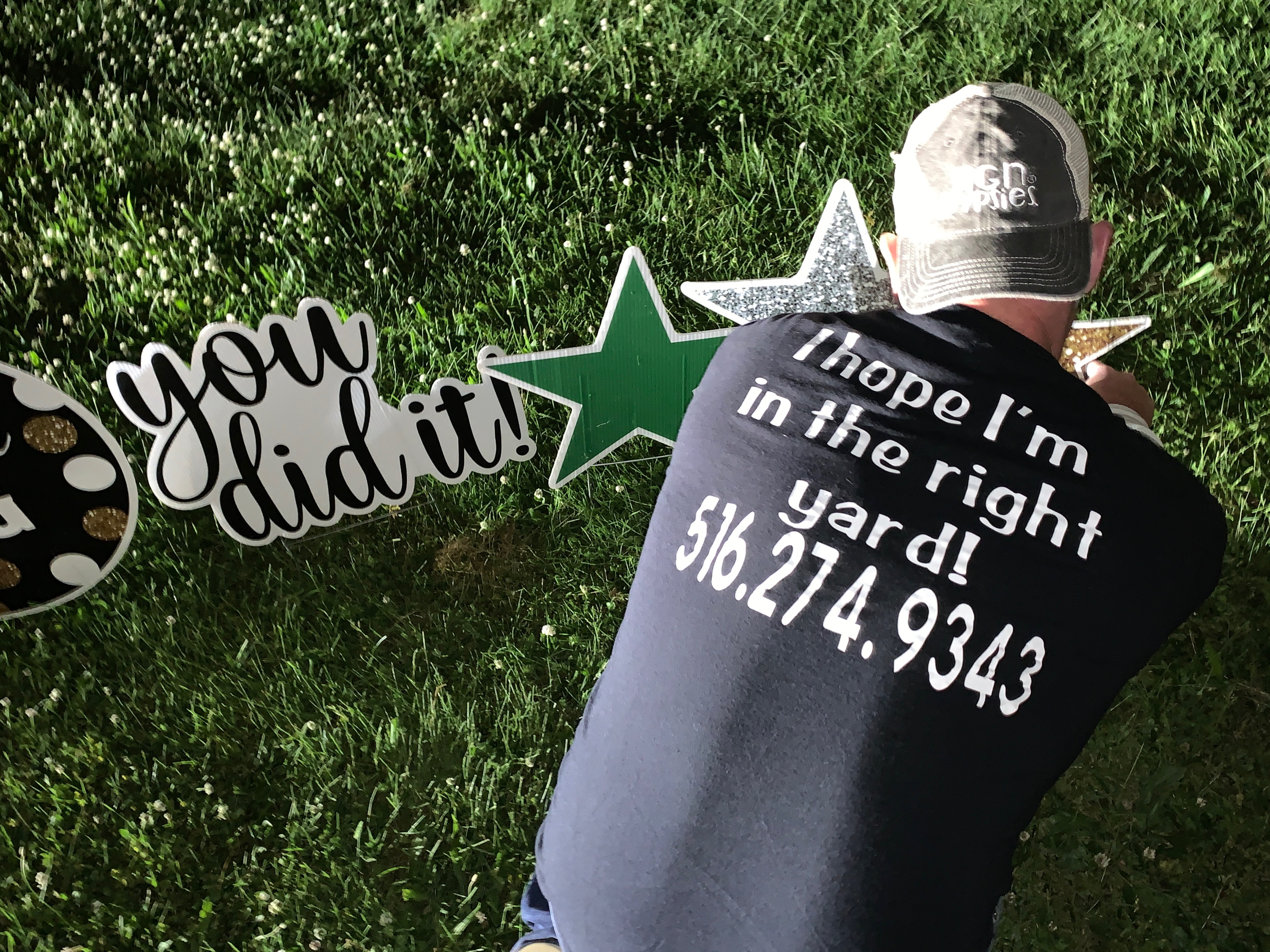 SG LI : About | Yard Greetings | Happy Birthday | Lawn Signs
